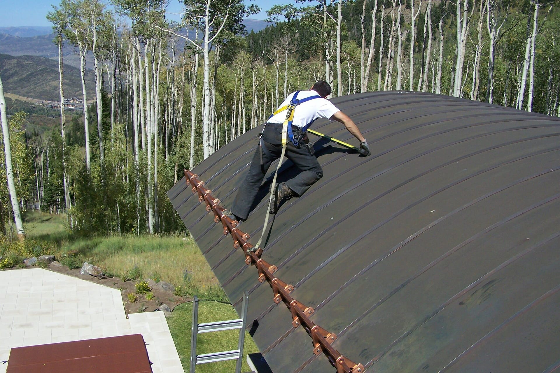 Metal roofs and snow shedding - Spengler Industries